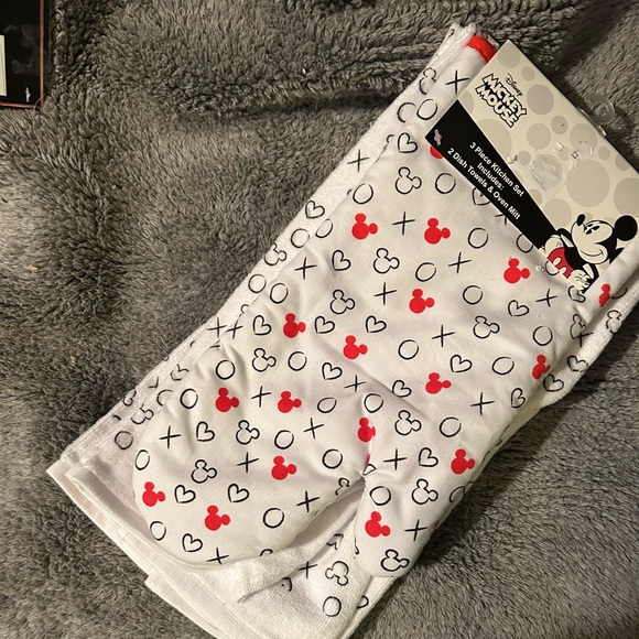 Disney | Kitchen | Mickey Mouse 3 Piece Disney Mickey Mouse Kitchen Set ...